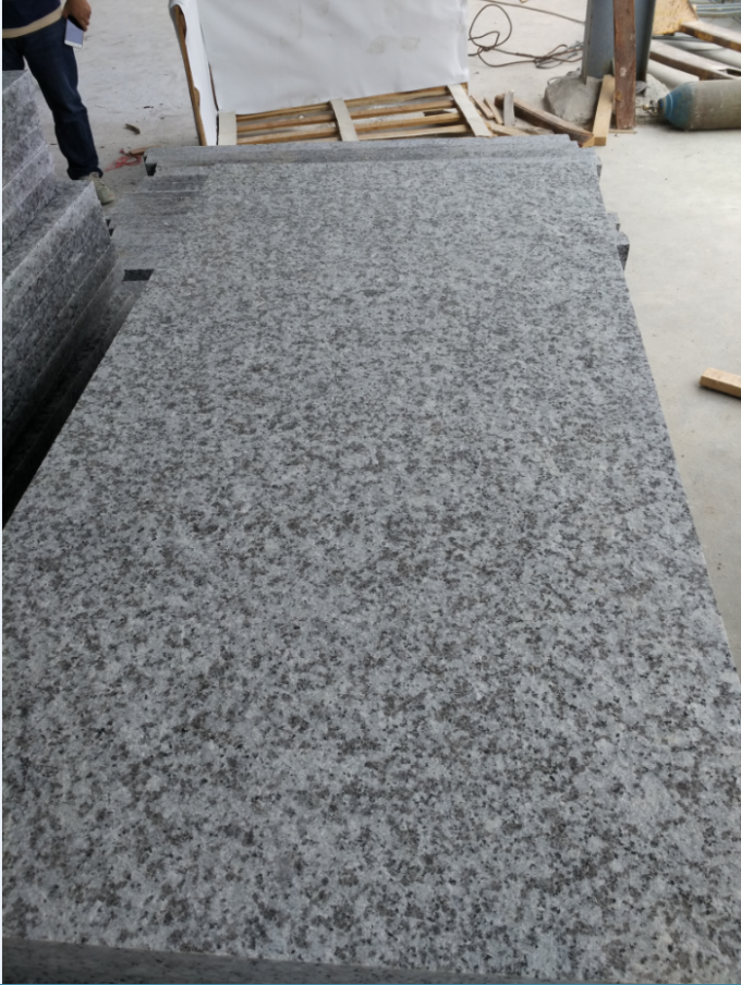 66.5Mpa Compressive Strength Granite Bathroom Tiles , Grey Granite ...